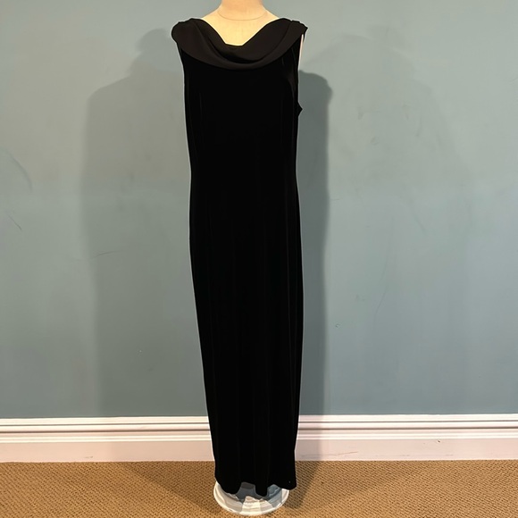 Robbie Bee | Dresses | Vintage Robbie Bee Black Velvet Stretch Maxi ...